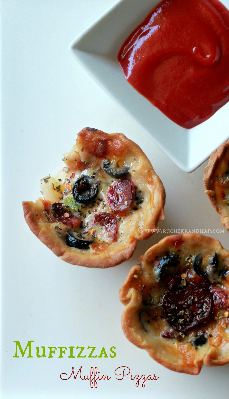 Muffizzas (Muffin Shaped Thin Crust Pizzas Made from Chapathi Dough ...