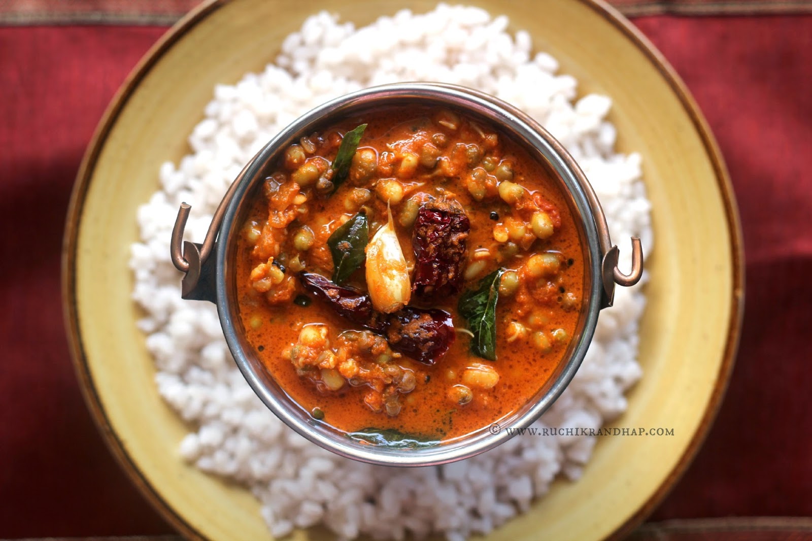 Padengi Ghassi ~ Sprouted Mung Bean Curry - Ruchik Randhap