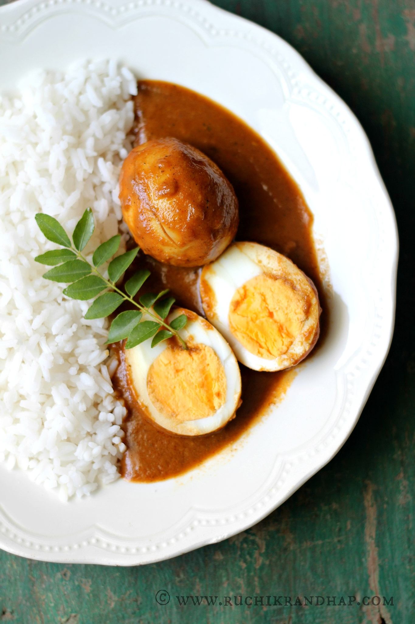 Egg Pepper Curry ~ When The Hubby Cooks! - Ruchik Randhap