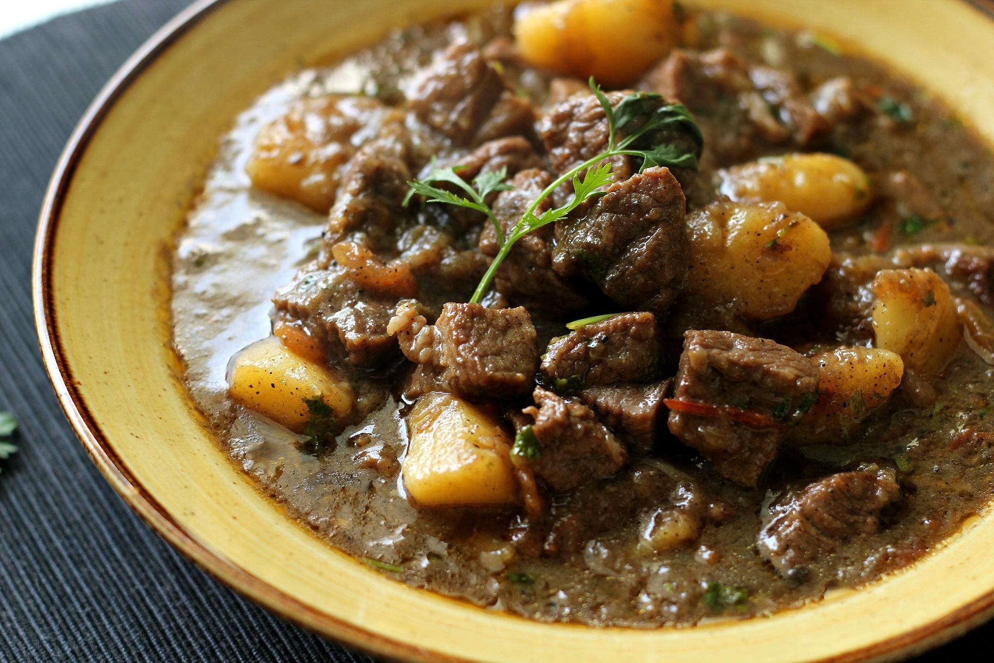 Beef Black Pepper Curry + Video! - Ruchik Randhap